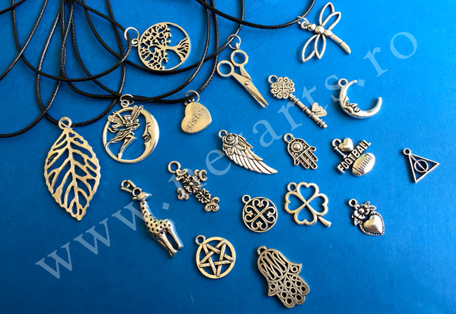 Bijuterii, brelocuri, lantisoare, bratari, coliere, pandantive - netarts.ro